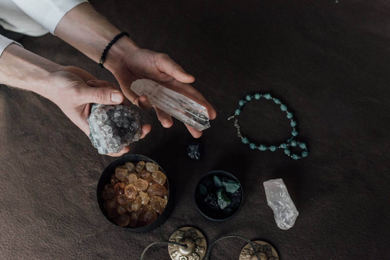 7 Crystals To Warm Your Cold Feet And Hands - Daily Inspiration For A ...